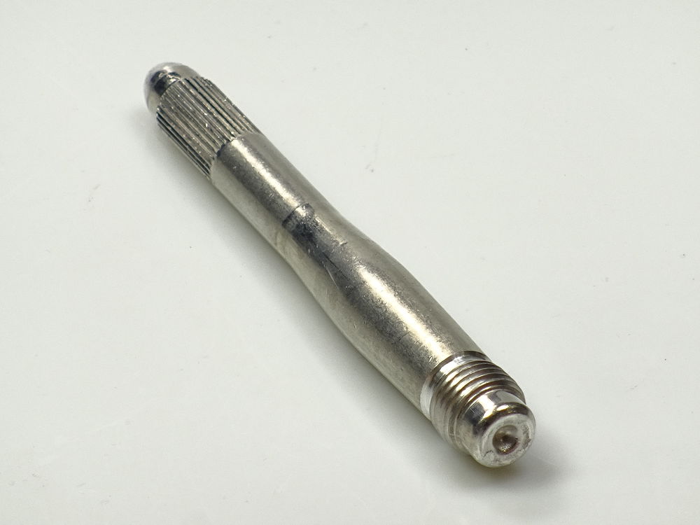 Renkaan/vanteen asennus/ohjainpultti (14x1,5mm) OEM - A2045810074 - KL ...