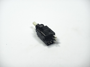 Katkaisin jarruv. W124,W202 -00,190 4-nap OEM - A0015450109 - KL-Varaosat