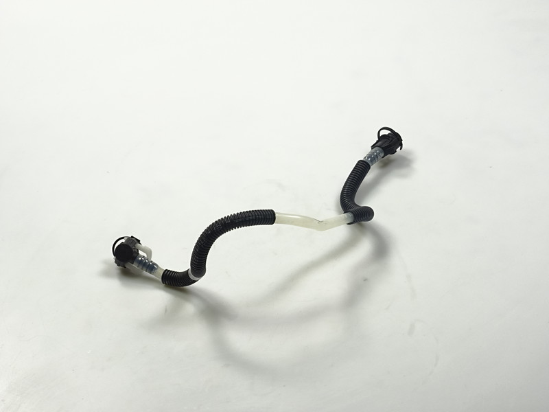 Polttoaineputki syöttöpump.-sammut.vent. OEM - A6110702132 - KL-Varaosat